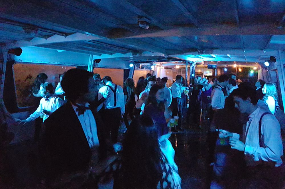 Studentengala op partyBOOT 1 Amsterdam met 100 studenten