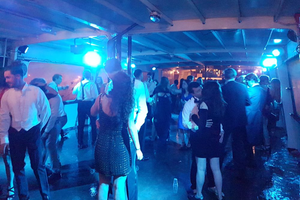 Studentengala op partyBOOT 1 Amsterdam met 100 studenten
